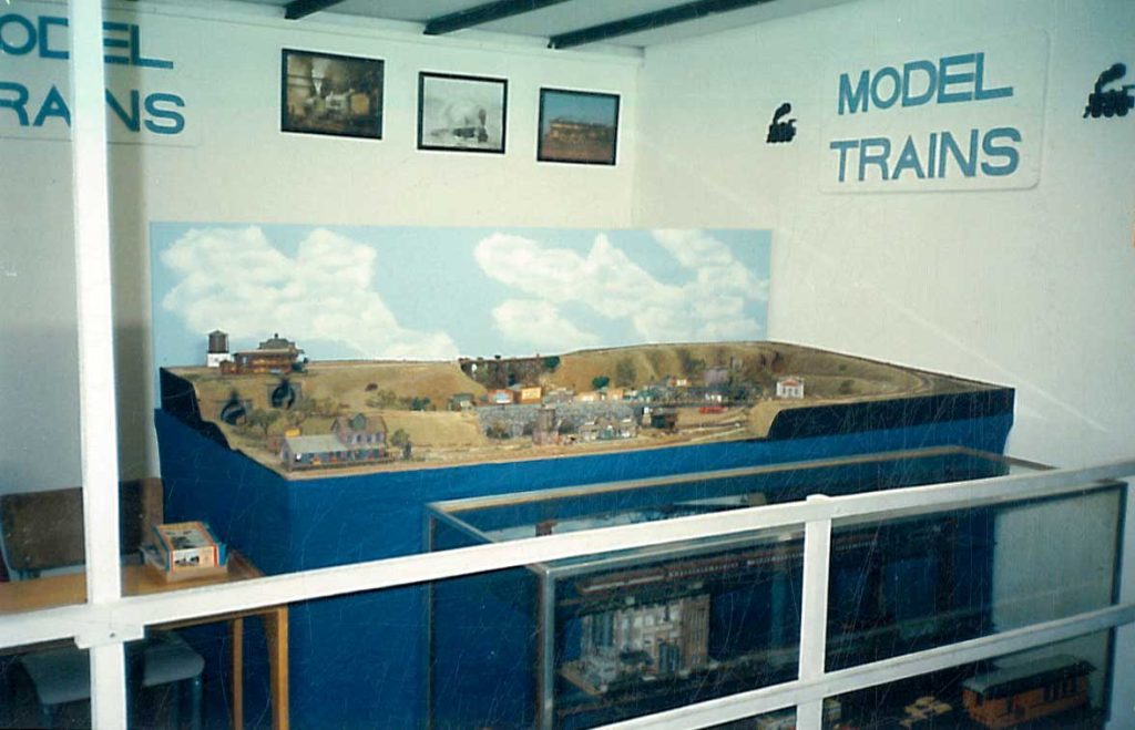 HO scale 8x4 layout - Model railroad layouts plansModel railroad ...