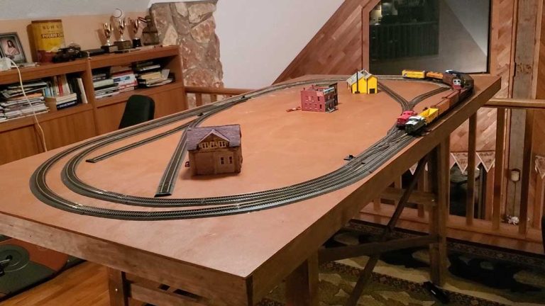 4x8 HO scale train layout - Model railroad layouts plansModel railroad layouts plans
