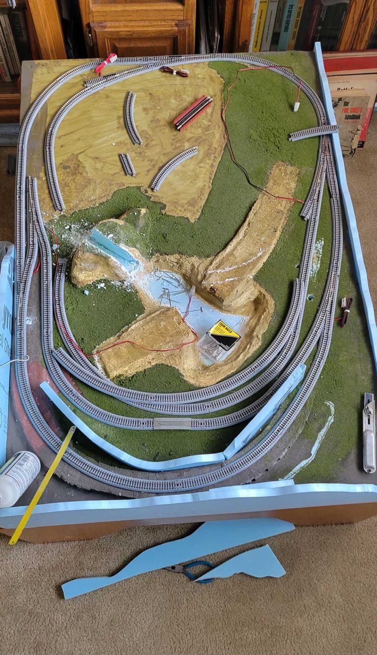 Simple N scale layout - Model railroad layouts plansModel railroad ...