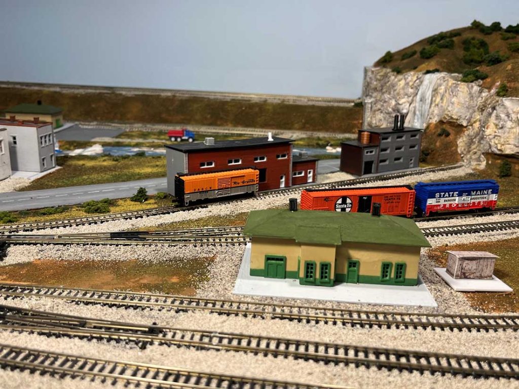 N scale roads and streets - Model railroad layouts plansModel railroad ...