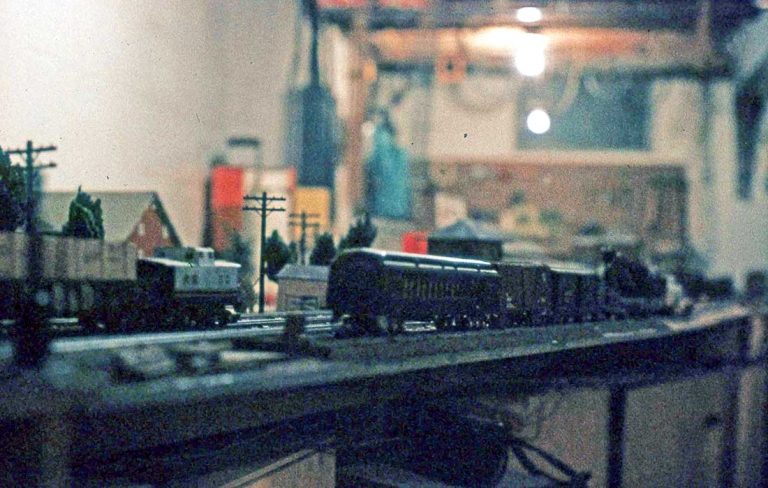 American Flyer trains 1950 - Model railroad layouts plansModel railroad ...