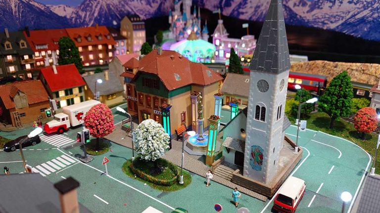 European model train layouts - Michel's - Model railroad layouts ...