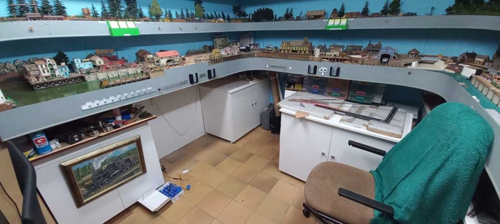 HO scale train buildings - Model railroad layouts plansModel railroad ...