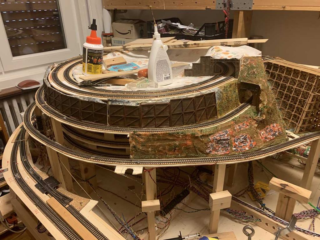 Old West themed model trains - Model railroad layouts plansModel ...