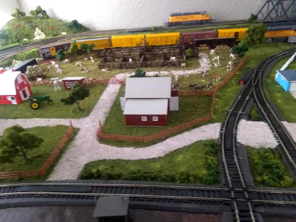 HO scale camping scene - Ray's - Model railroad layouts plansModel ...