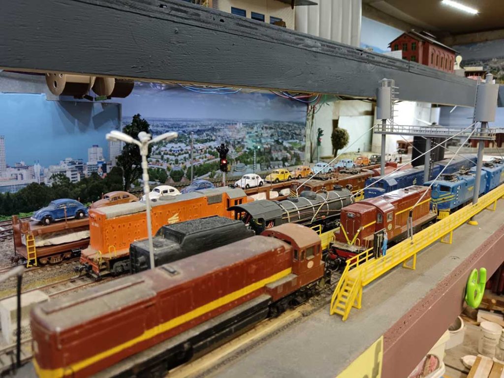 Model railroad HO scale - Model railroad layouts plansModel railroad ...