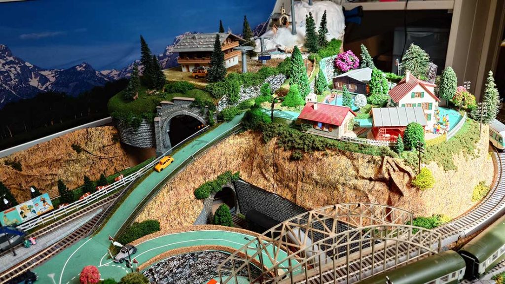 European model train layouts - Michel's - Model railroad layouts ...