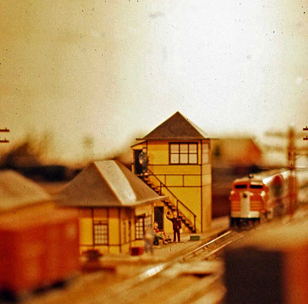 American Flyer trains 1950 - Model railroad layouts plansModel railroad ...