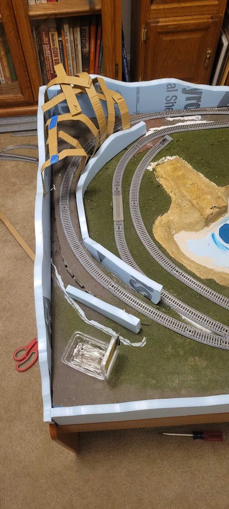 N scale mountain layout plans - Model railroad layouts plansModel ...