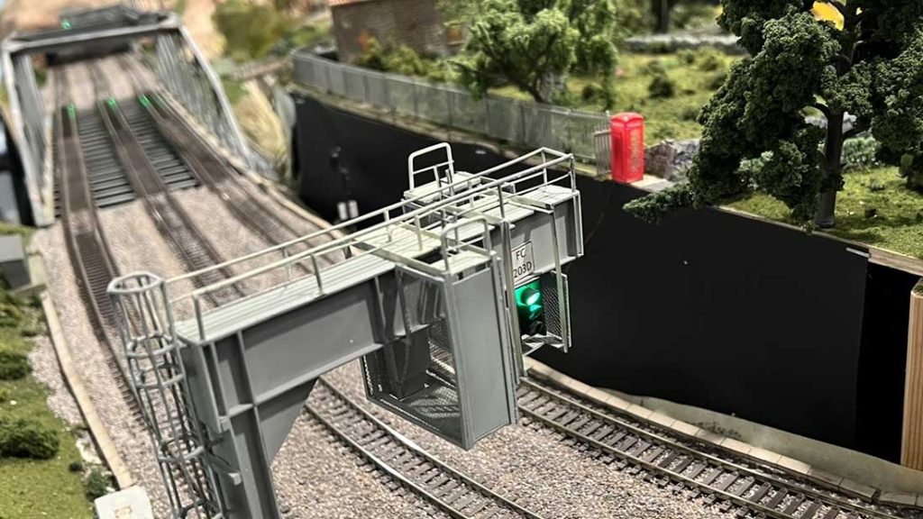 3 light model train signal - Model railroad layouts plansModel railroad ...