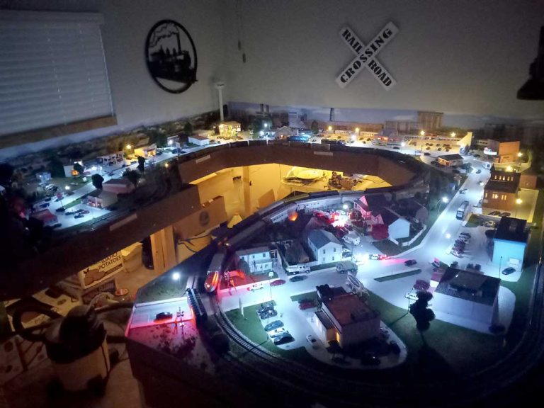 HO scale layout DCC - Model railroad layouts plansModel railroad ...