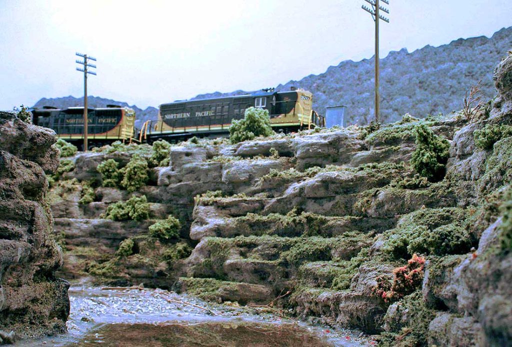 Model train river - Model railroad layouts plansModel railroad layouts ...