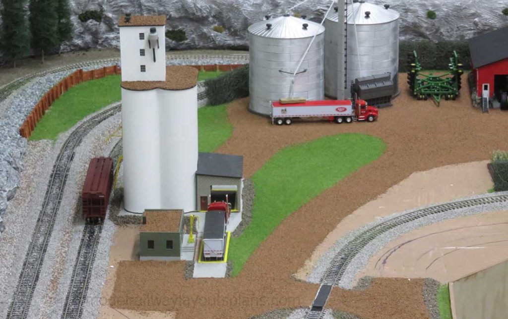 HO scale small town shops - Model railroad layouts plansModel railroad ...