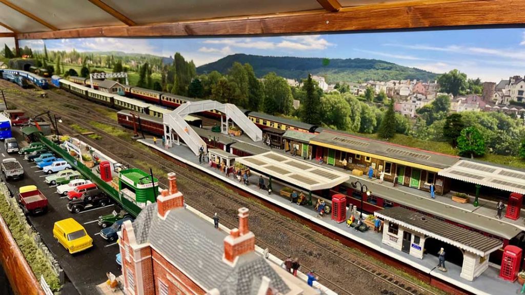 2 level model train layout - Model railroad layouts plansModel railroad ...