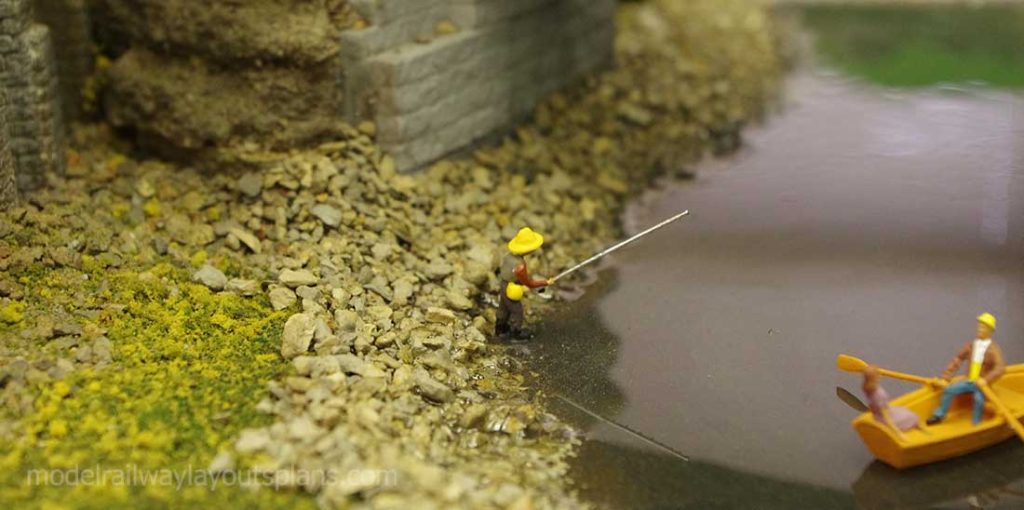 HO train layout with rivers - Model railroad layouts plansModel ...