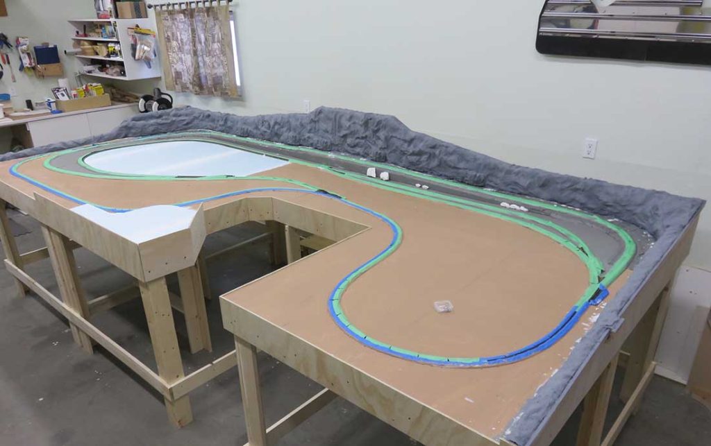 HO scale small town shops - Model railroad layouts plansModel railroad ...