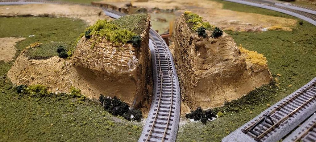 4x2 N scale layout - Eric's - Model railroad layouts plansModel ...