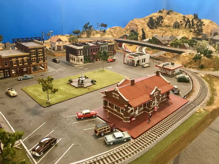 HO scale small layout - Model railroad layouts plansModel railroad ...