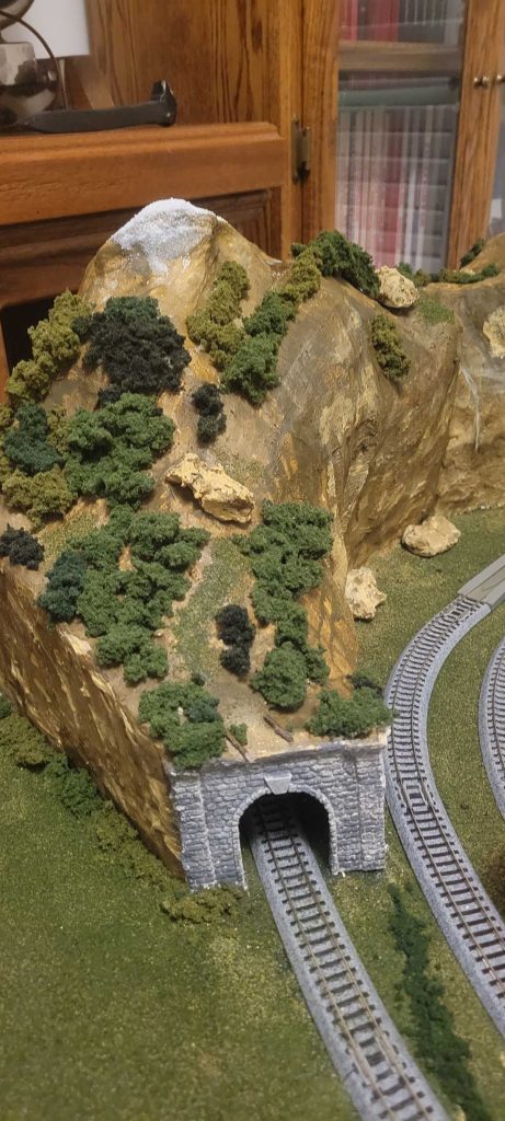 4x2 N scale layout - Eric's - Model railroad layouts plansModel ...