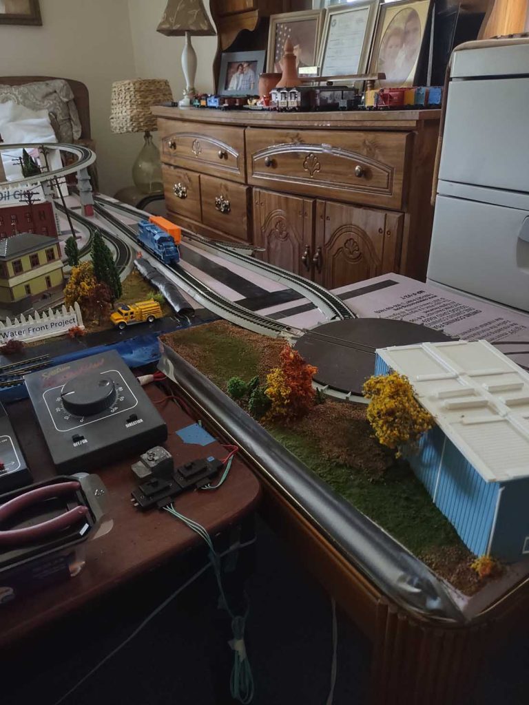 How big does a model train room need to be? - Model railroad layouts ...
