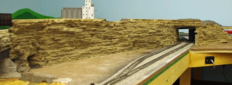 Dual level HO scale layout - Dan's - Model railroad layouts plansModel ...