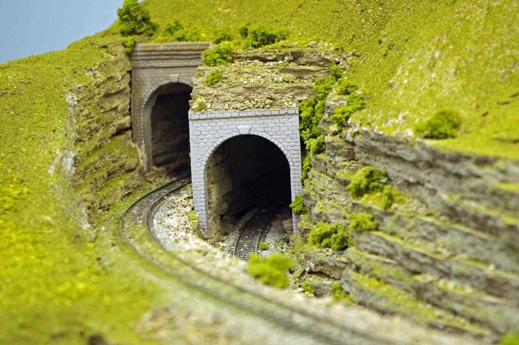 Dual level HO scale layout - Dan's - Model railroad layouts plansModel ...