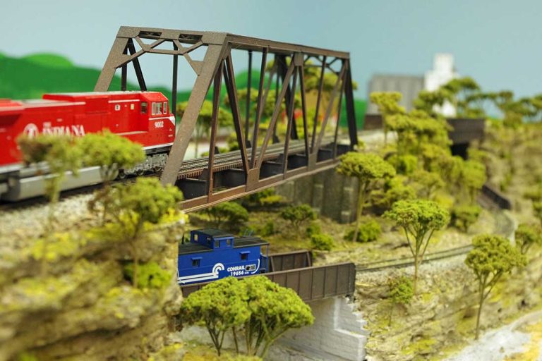 Dual level HO scale layout - Dan's - Model railroad layouts plansModel ...