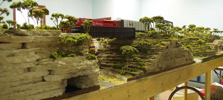 Dual level HO scale layout - Dan's - Model railroad layouts plansModel ...