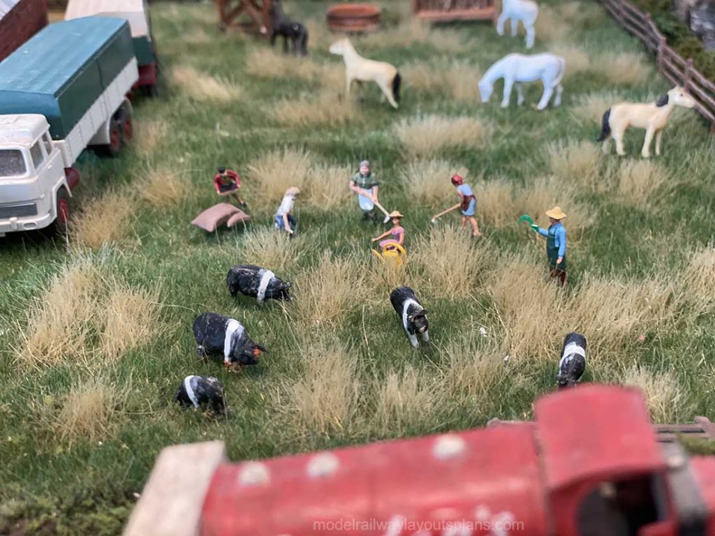 U shaped layout HO scale - Model railroad layouts plansModel railroad ...