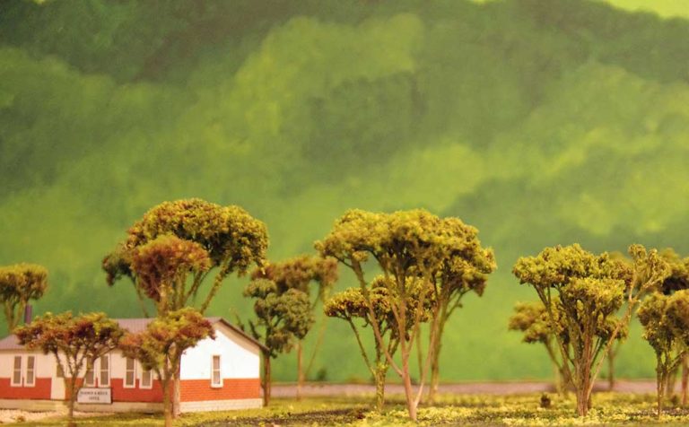 How to make model trees for a train layout - Model railroad layouts ...