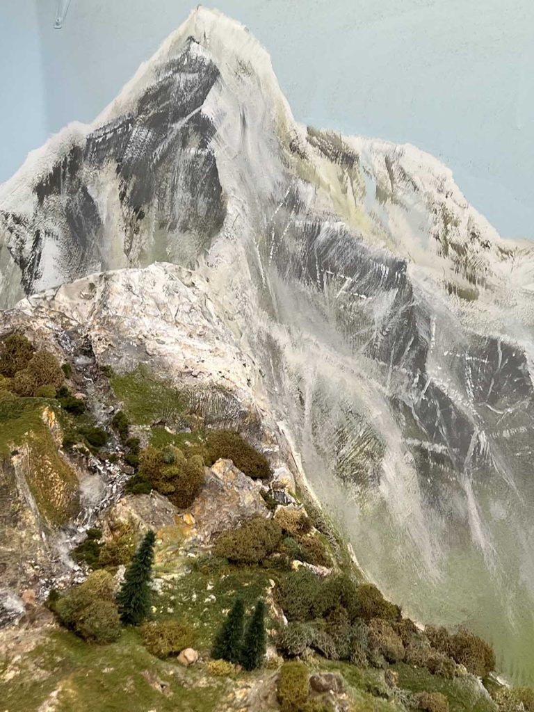 Scenic backdrops for model trains - Model railroad layouts plansModel ...