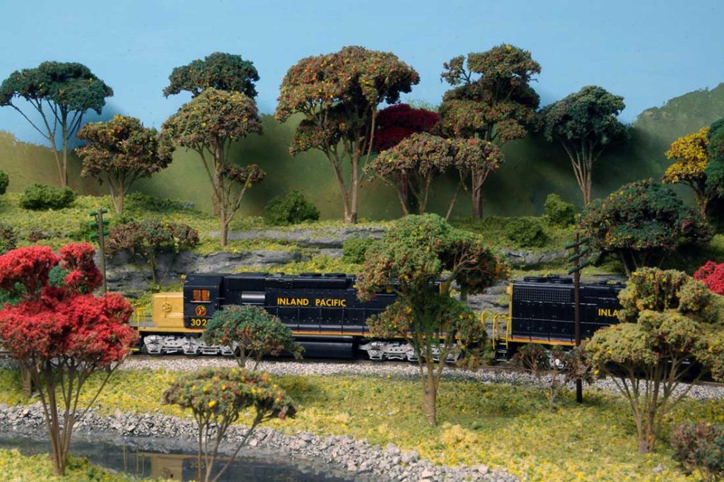 How to make model trees for a train layout - Model railroad layouts ...