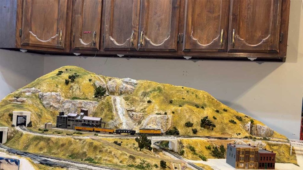 Woodland scenics scenic ridge - Model railroad layouts plansModel ...