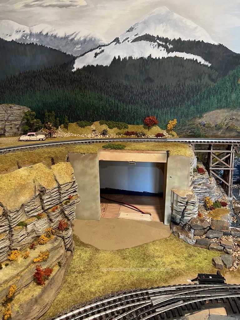 Model railroad backdrops and backgrounds - Model railroad layouts ...