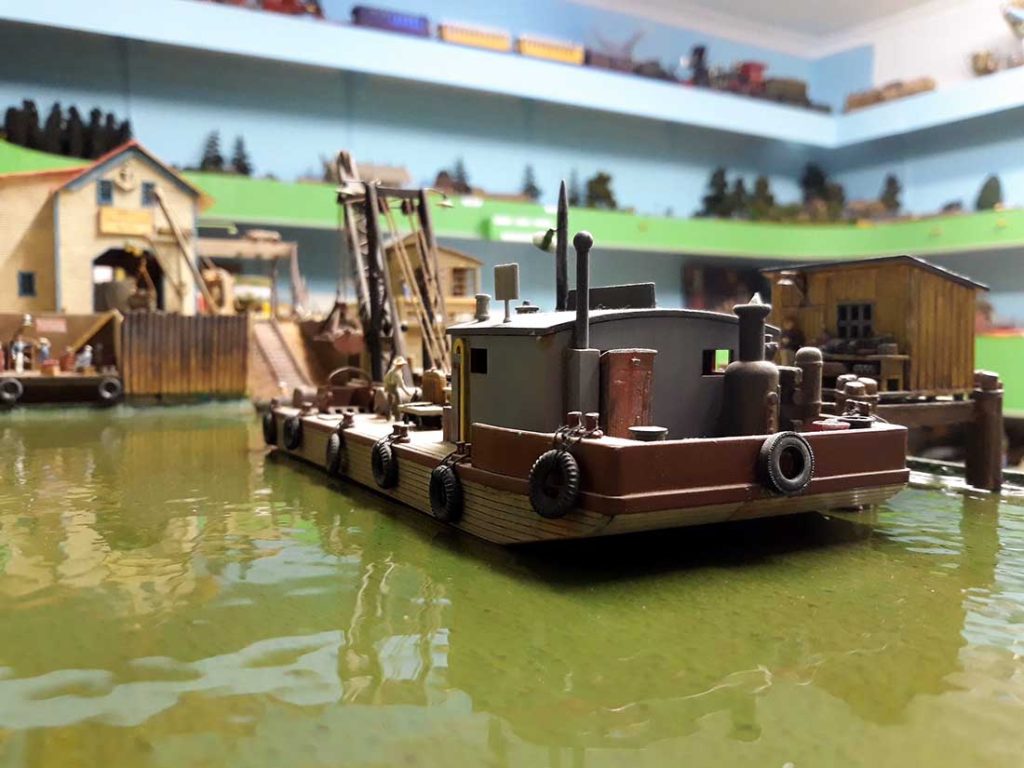 HO scale river barge - Model railroad layouts plansModel railroad ...