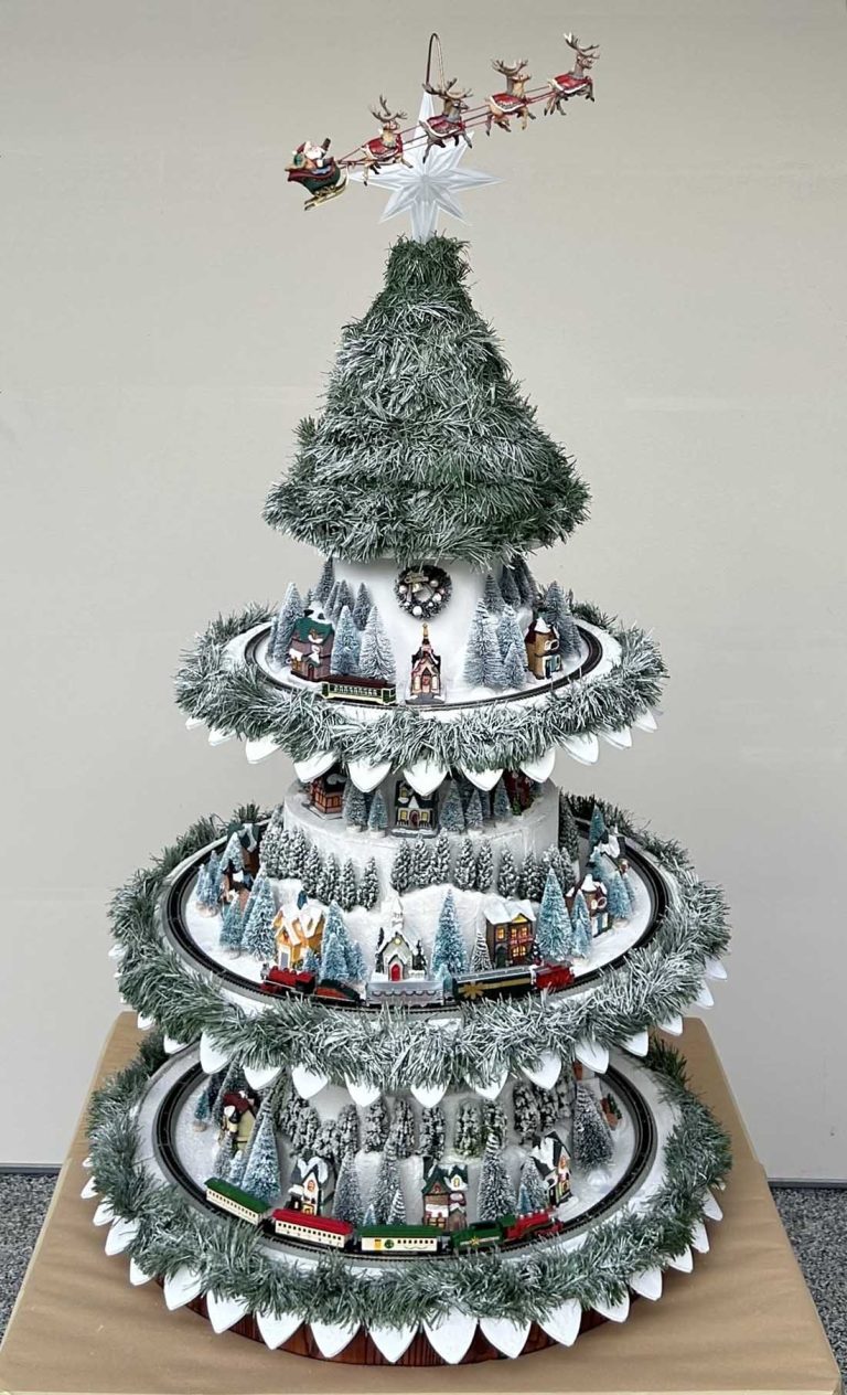 Christmas Truck - Model railroad layouts plansModel railroad layouts plans