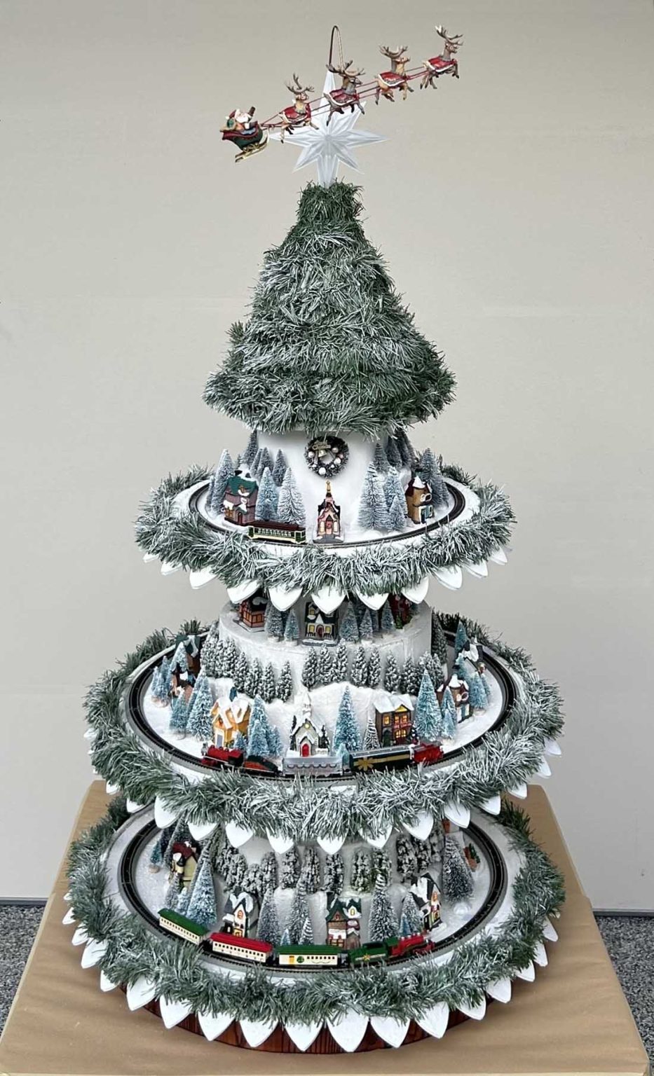 Christmas Truck - Model railroad layouts plansModel railroad layouts plans