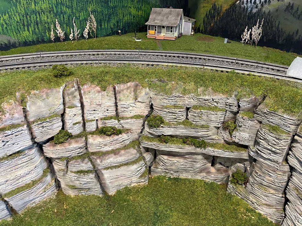 Realistic rock models for model railroad - Model railroad layouts ...