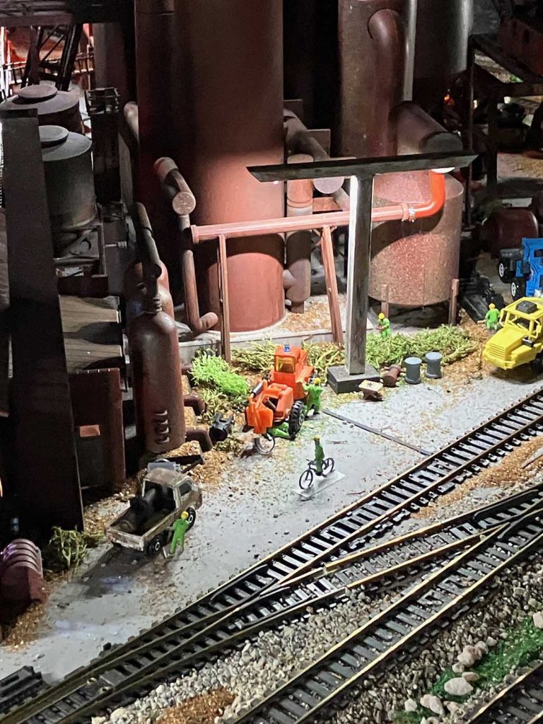 HO scale steel mill buildings - Model railroad layouts plansModel ...
