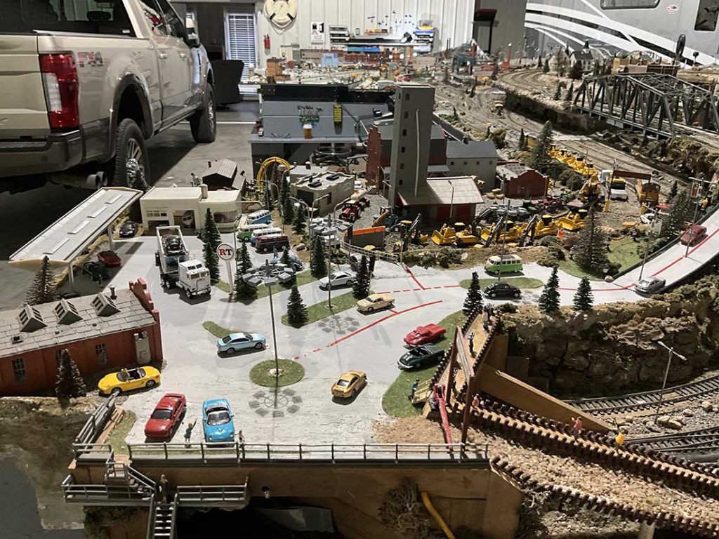 HO scale airport terminal - Model railroad layouts plansModel railroad ...