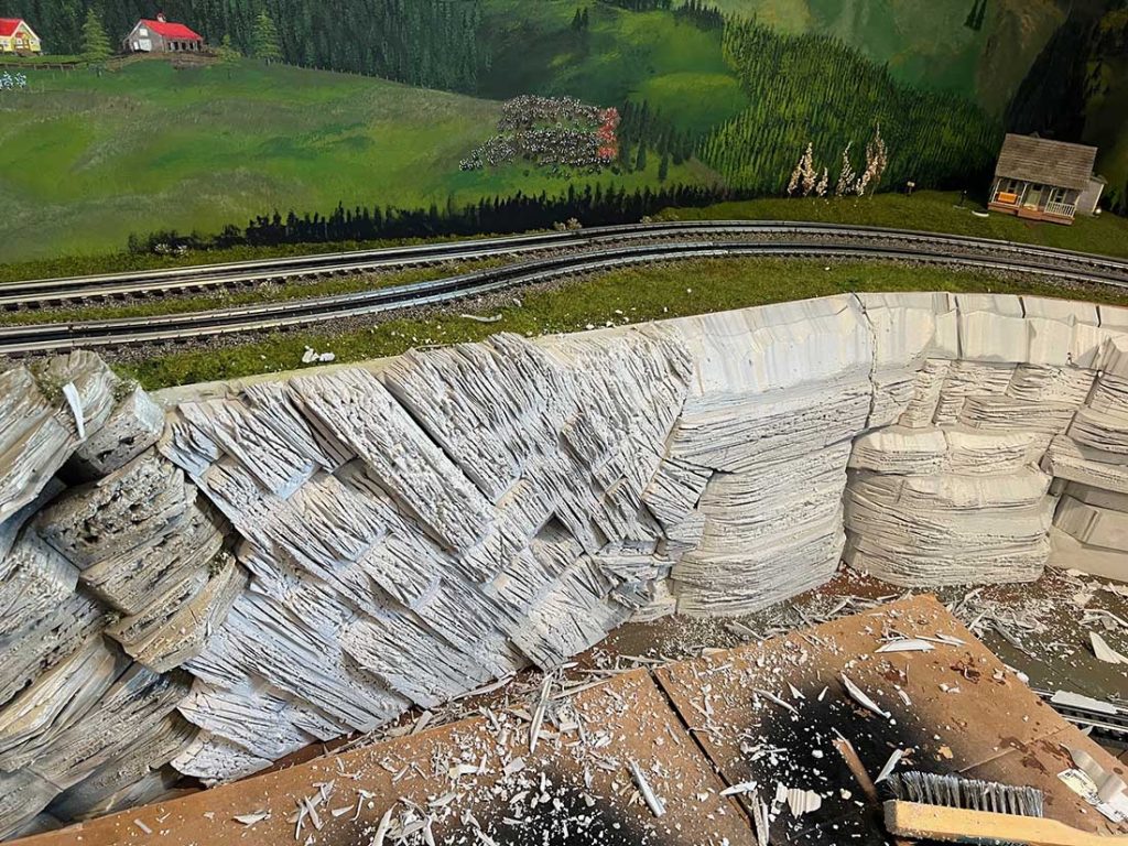 Realistic rock models for model railroad - Model railroad layouts ...