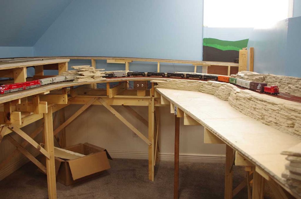 HO scale mainline - Model railroad layouts plansModel railroad layouts ...