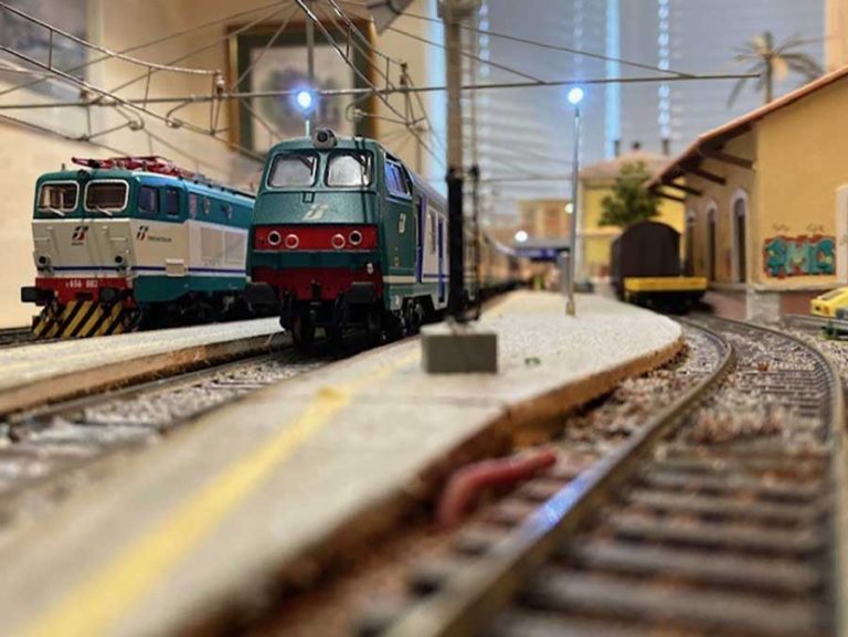Plasticard modelling - Rod's 11x9 layout - Model railroad layouts ...