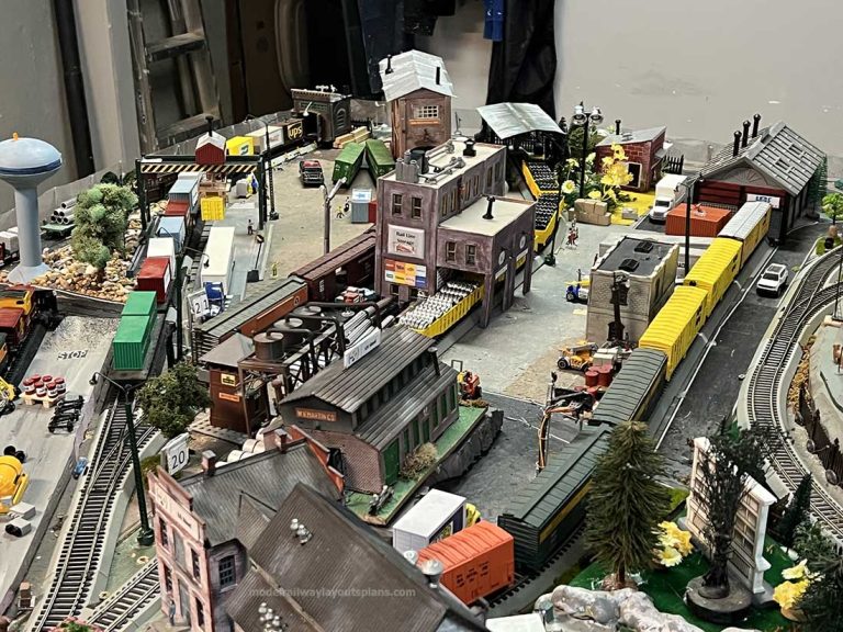 HO scale train yard layout - Model railroad layouts plansModel railroad ...