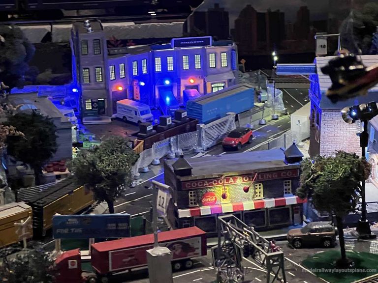 HO scale train yard layout - Model railroad layouts plansModel railroad ...